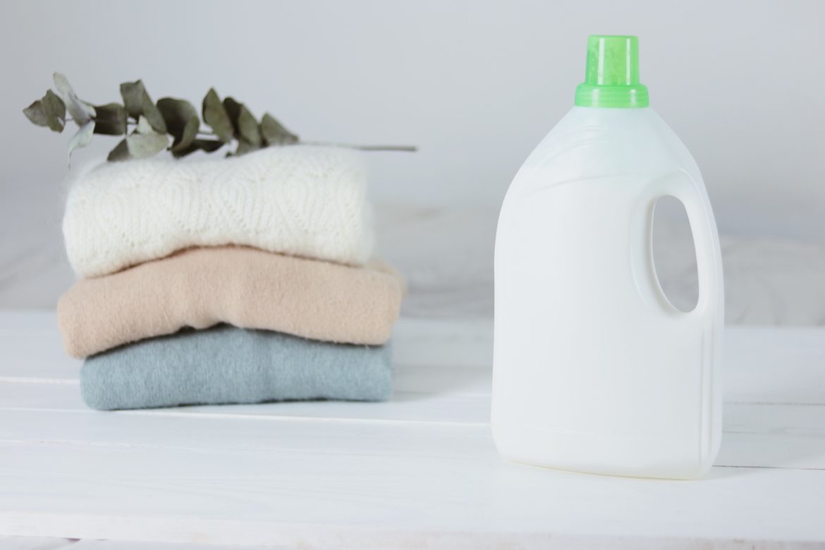 DIY : Comment faire une LESSIVE maison ? - Naturellement Lyla l Blog ...